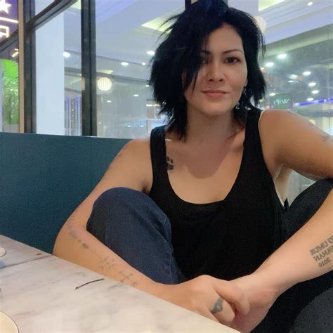 Anya Geraldine Hingga Julia Roberts 14 Artis Cantik Ini Ternyata