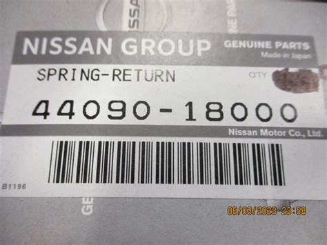 Datsunnissan 1200 Genuine Rear Brake Return Spring New Part Half