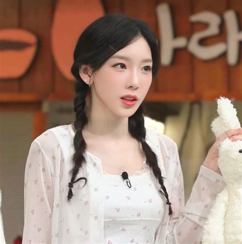 토끼 인형 귀 잡은 탱구 연예인잡담 에펨코리아