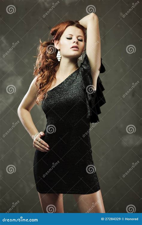 Fille Rousse Chaude Image Stock Image Du Flirter Mignon