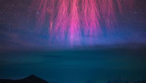 Watch A Storm Of Red Sprites Light Up The Himalayas Iflscience