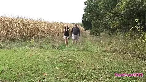 惩罚一个糟糕的舞者（regina Noir）。老师责骂，在芭蕾舞工作室的嘴里和阴户里做爱。第 5 部分 Xhamster