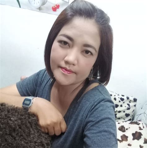 ร้าน ปอปลาตากลม เสื้อผ้ามือสอง