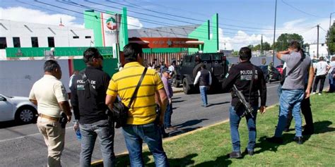 Con Insultos Insultos Y Hasta Balazos Se Enfrentan Policías