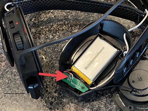 Rig 800 Headset wouldn’t charge - fixed with 9V : r/AskElectronics