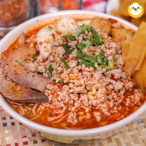 ก๋วยเตี๋ยวต้มยำโครตหมูสับ ʕ ˵• ₒ •˵ ʔ 「ก๋วยเตี๋ยวต้มยำโครตหมูสับ ]🍜🐷🌶
