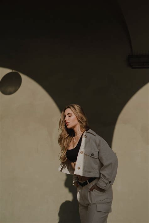 What Are The Pros And Cons Of Using External Flash