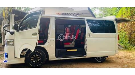 Vehiclesvan Buses Lorriestoyota Hiace Kdh 200 Super Gl 2011 For Sale