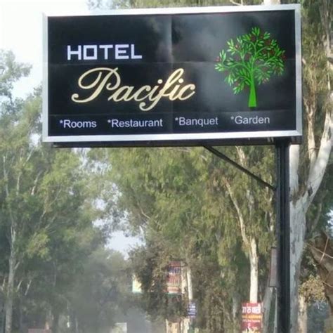 Outdoor Rectangle Acp Led Sign Board For Advertisement Rs 650sq Ft