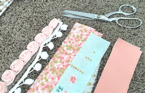 This Is The Easiest Diy Fabric Garland Ever Project Nursery