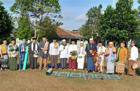 Berharap Musim Kemarau Berakhir Warga Kenali Gelar Shalat Istisqa