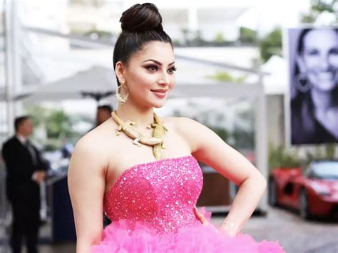 Cannes 2023 Urvashi Rautelas Famous Alligator Neck Piece