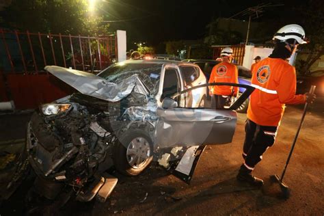 Dos Personas Resultaron Lastimadas Por Un Accidente De Tránsito Entre