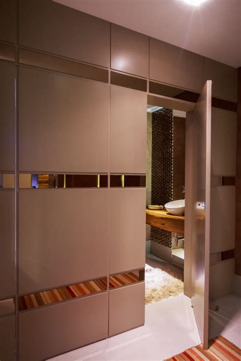 42 ดีไซน์ “ตู้เสื้อผ้าบิวท์อิน” จัดระเบียบให้เครื่องแต่งกาย พร้อมเพิ่มความสวยงามให้ห้องนอน