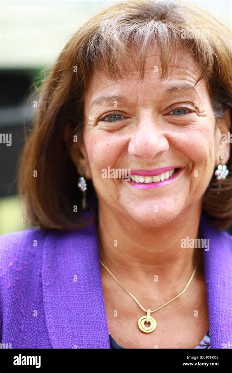 Ros Altmann Fotos Und Bildmaterial In Hoher Auflösung Alamy