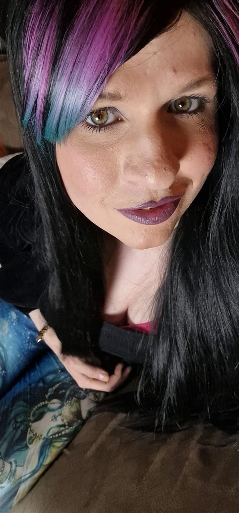 Love These Leggings With This Wig 😍 Rcrossdressrealism