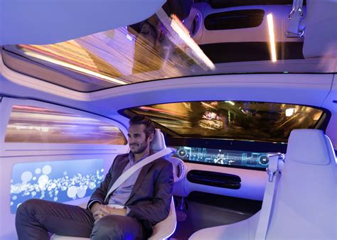 Mercedes Benzs Unveils Luxurious Driverless Living Space