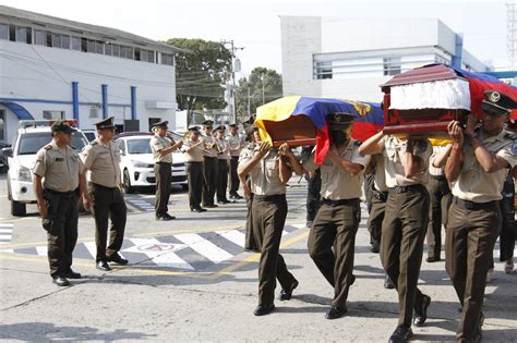 Han ofrendado su vida en cumplimiento de su deber despiden con honores a policías asesinados