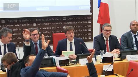 Projet De Loi Immigration Feu Vert De La Commission Des Lois De L