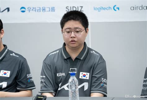 포토 피파 Ag 박찬화 선수가 아닌 전력분석관