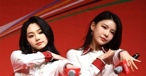 St포토 강미나 나영 우열을 가릴 수 없는 미모