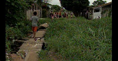 G1 Moradores cobram soluções para rua no bairro do Benguí em Belém