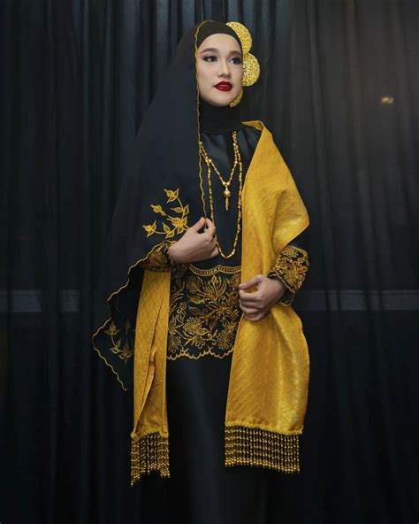 Malaysia Traditional Attire Baju Kurung Old Outfits Traditional