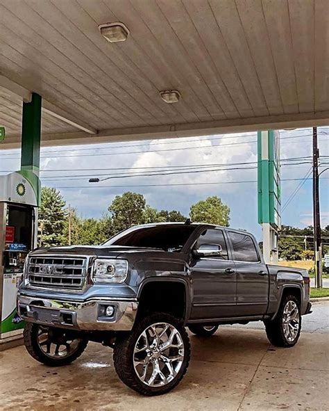 37 Squat Life And Jacked Up Trucks Ideas To Save Today Chevy Trucks