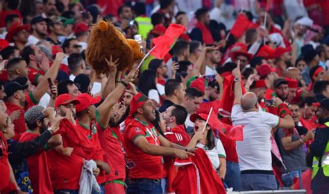 فيفا الجماهير المغربية اللاعب رقم 1 في بلوغ الأسود ثمن النهائي