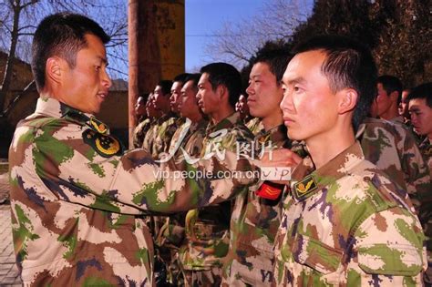 武警西藏总队日喀则支队：退役不忘军人本色 人民图片网