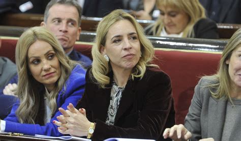Almudena Martínez Representa A Cádiz En La Constitución De La Comisión