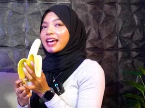Bikin Konten Jilat Es Krim Depan Kelamin Pria, Oklin Fia Dipolisikan