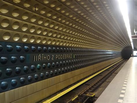 Premium Photo Railroad Station Platform