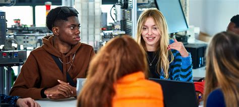 Devops Vs Software Engineer Which Career Path Is Right For You Coursera