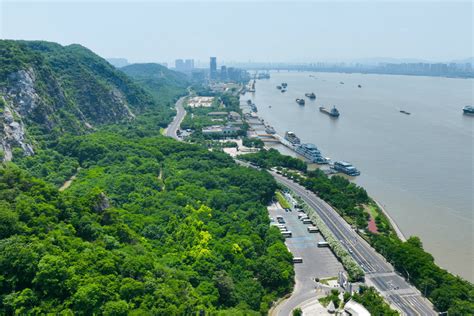 一江清水万重山 “与江共生”，南京谱写新时代长江文明的生动答卷生态湿地公园