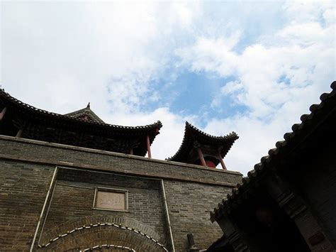 2024这个超级像记忆中家门口的样子 从小在天津的老城里长大穿梭嬉戏于破破乱乱的胡同间是对儿时最深刻的印象 张家口堡景区 评论 去哪儿攻略