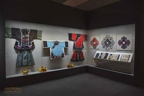 走，在国博跟着潘鲁生“到民间去”展览传统工艺