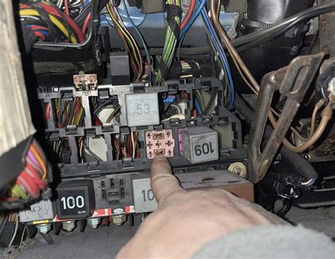 Fuse Box Diagram Volkswagen Golf And Relay With Assignment 55 Off