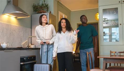 6 Coisas Em Que As Visitas SEMPRE Reparam Quando Chegam Na Sua Casa