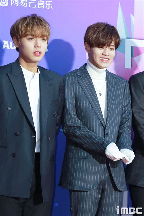 포토 서가대 워너원 박지훈 이대휘 추위에 멍한 윙깅이와 그저 해맑은 막내