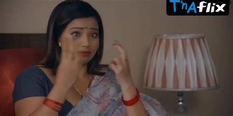 Aayushi Jaiswal Sexy Scene In Sexiest Mommy