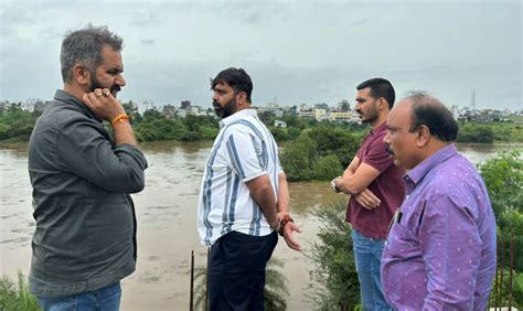 Flood Alert Over 1000 Citizens Evacuated In Pimpri Chinchwad Mla