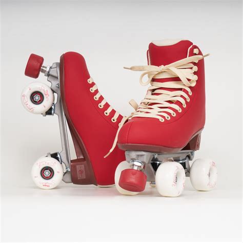 Chaya Deluxe Rollerskates Ruby Loco Skates