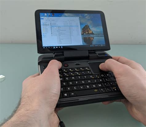 GPD MicroPC handheld computer will ship with 6GB of RAM (pre-release ...