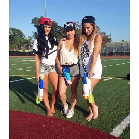 Vivian Kindle S Feet