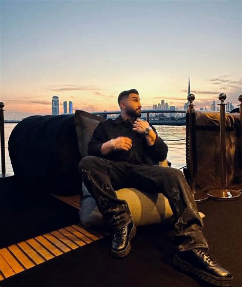 حسین تهی در جشن تولدش حسابی خودش را تحویل گرفت تصاویر