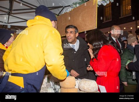 London England Uk 30th Nov 2023 Uk Prime Minister Rishi Sunak And