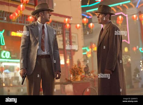 RYAN GOSLING JOSH BROLIN GANGSTER SQUAD Stock Photo Alamy