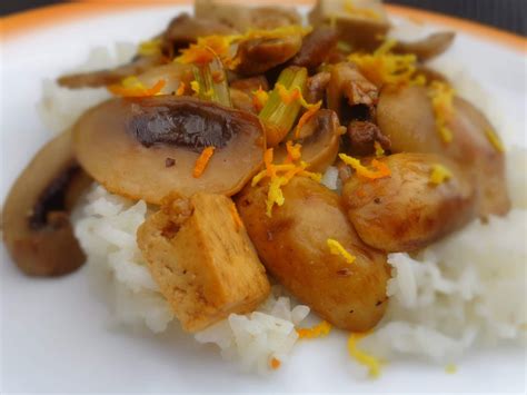 Stir Fried Tofu With Mushrooms And Garlic