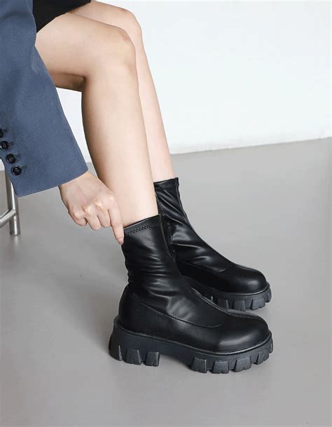 로에 청키 통굽 스판 지퍼 앵클 삭스부츠 52cm 에이블리